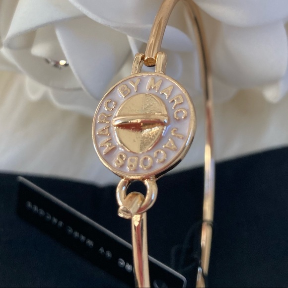 Marc By Marc Jacobs | Jewelry | Nwt Marc Jacobs Turn Lock Logo Bangle ...